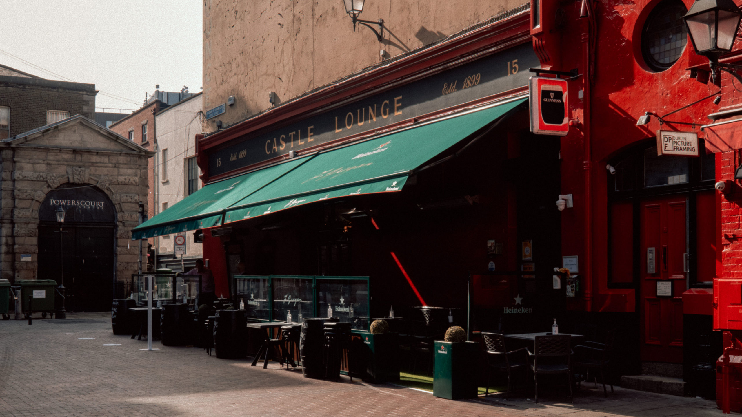 Reopening Ireland: Grogan’s first pour in 15 months - District Magazine