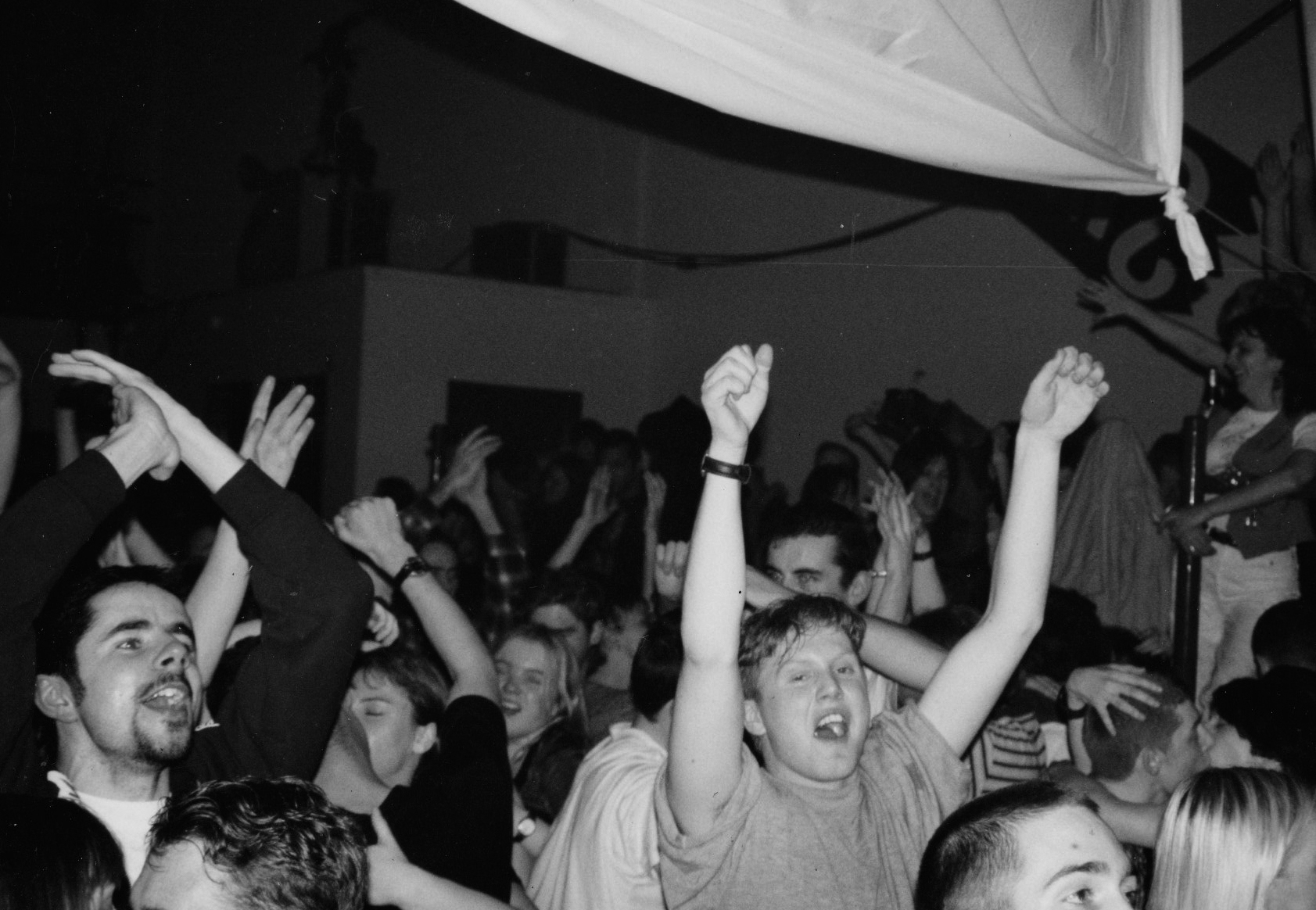 The rare photos reliving Belfast’s golden era raves - District Magazine